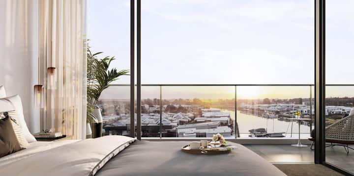 Luxury 2-bedroom Condo Incredible Waterfront Views - Australian Outback Spectacular