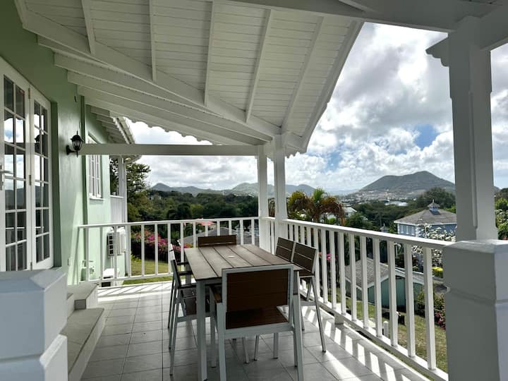 R&r Is A Modern 2 Bedroom Unit Near All Amenities - Saint Lucia