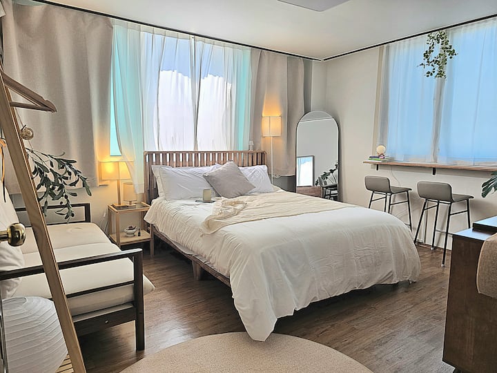 서경지 벽화마을 퀸베드 3개 프라이빗 독채 | 6인 가족 완벽 숙소 | 세탁기+건조기 완비 - 안동시