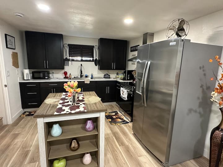 Historical Cozy Kingman Down Town Get Away - Kingman, AZ