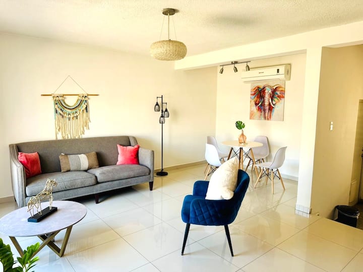 Espacio Moderno, Centrico, Fresco Y Cómodo - Hermosillo