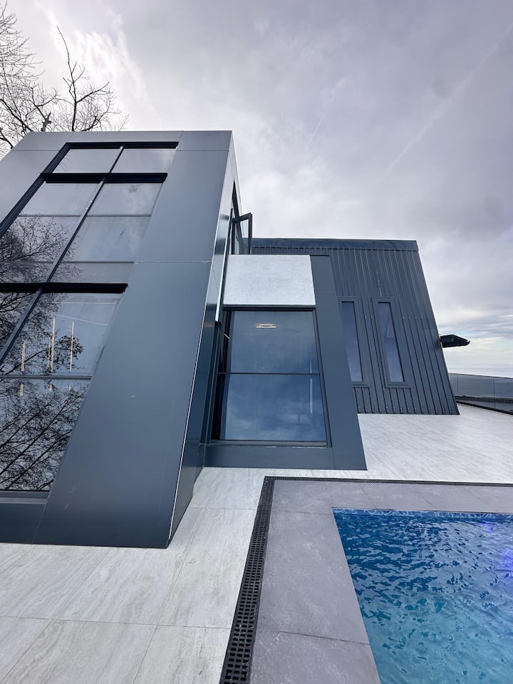 Müstakil Isıtmalı Havuzlu Villa - Rize Merkez