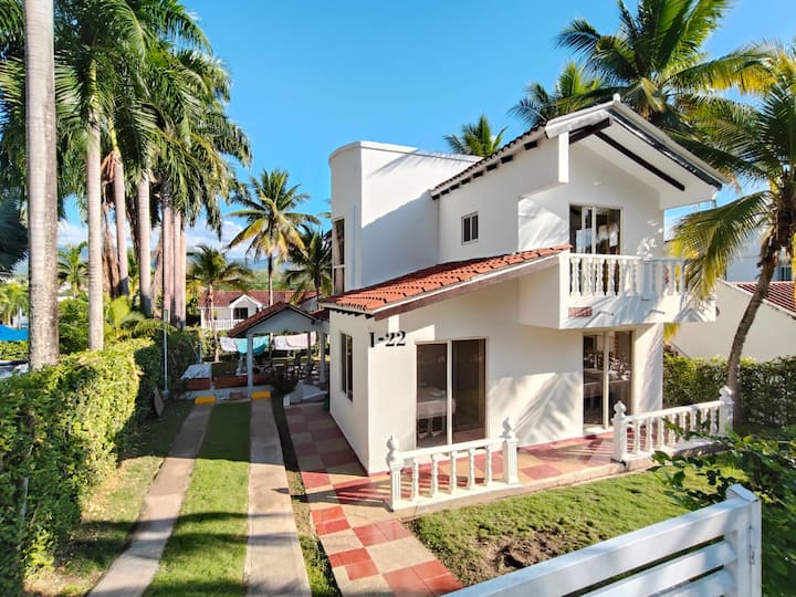 Espectacular Casa Quinta En Condominio La Estancia - Melgar