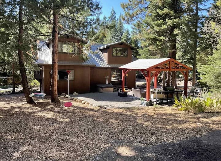 New! Walking Distance To The Lake And Beach! - North Lake Tahoe, CA