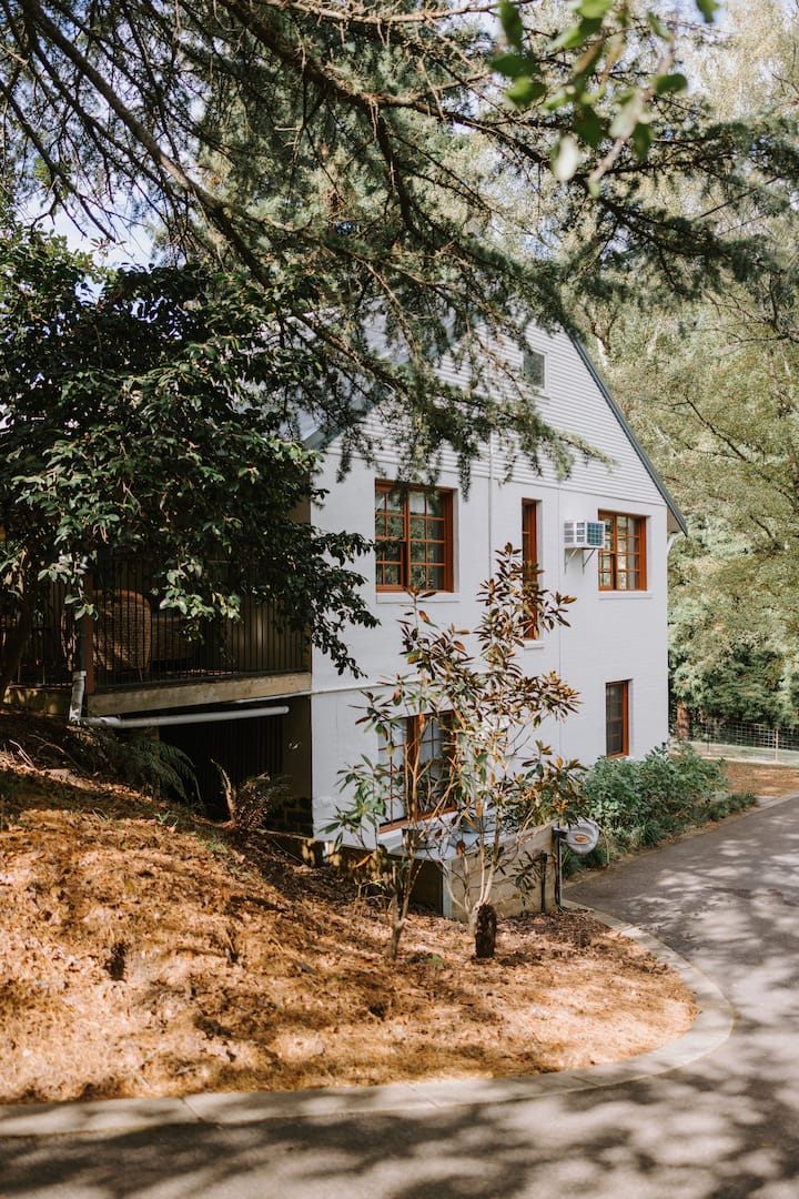 Toorongo Valley Estate - Redwood House - Noojee