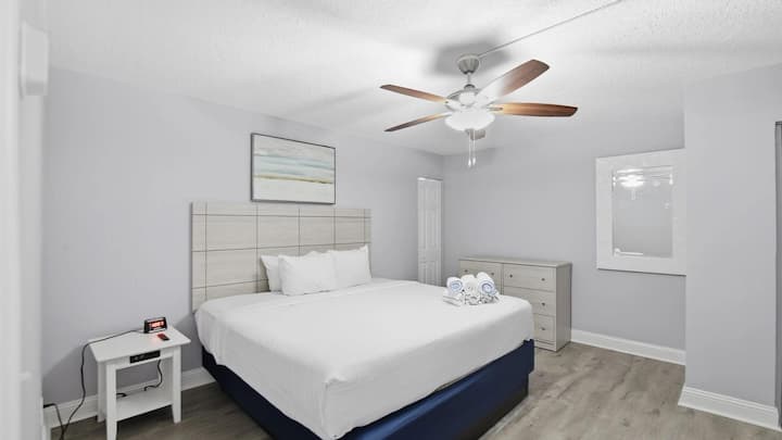 1 Bedroom Condo - Cayman, Maverick Resort - Ormond Beach, FL