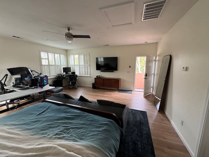 Private Room In The Heart Of Silicon Valley - Milpitas, CA