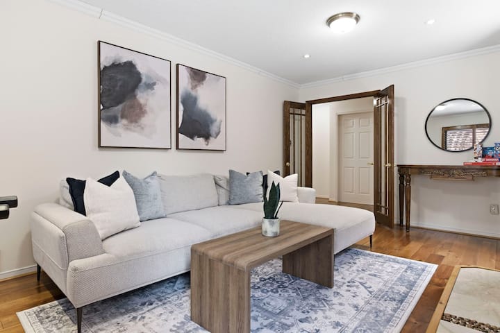 Near Downtown Richmond Hill | King Beds | Parking - Vaughan