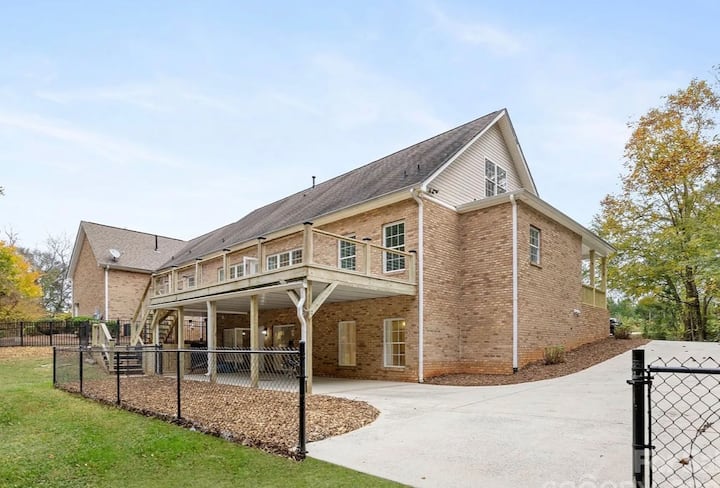 Luxury Private Ste No Unauthorized Partys - Lake Wylie, SC