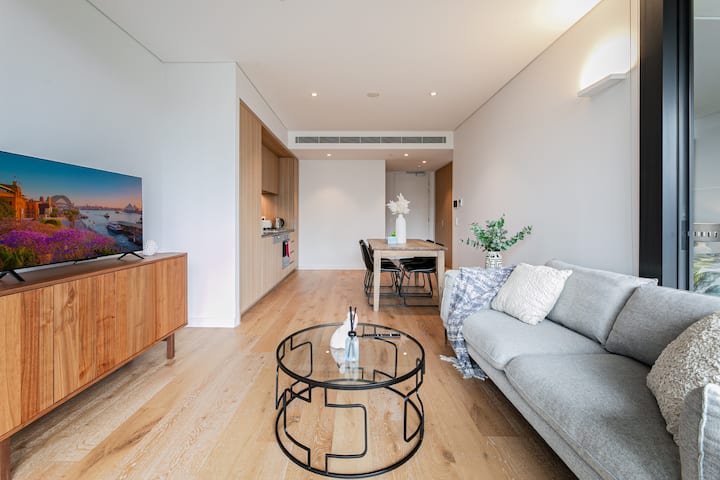 Modern One Bed Parramatta | Free Car Space - Parramatta