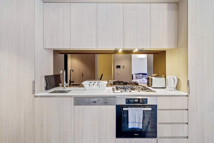 Central And Modern One Bed Parramatta - Parramatta