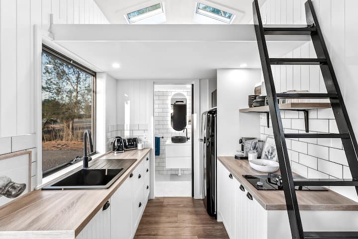 Aerie At Little River. Tiny House, Big Exhale. - Melbourne