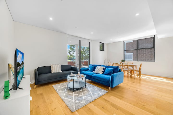 Convenient And Central 2 Bed At Macquarie Park - Hornsby
