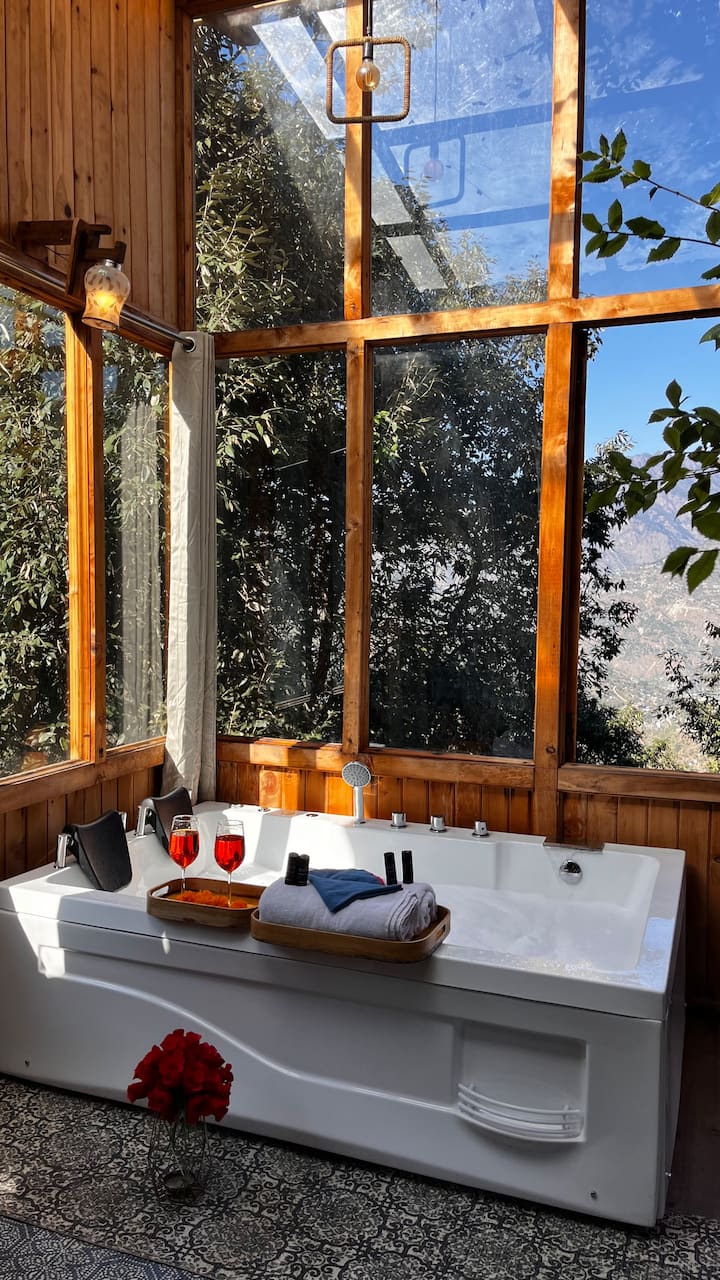 Wanderlust Stay Jacuzzi Treehouse - India