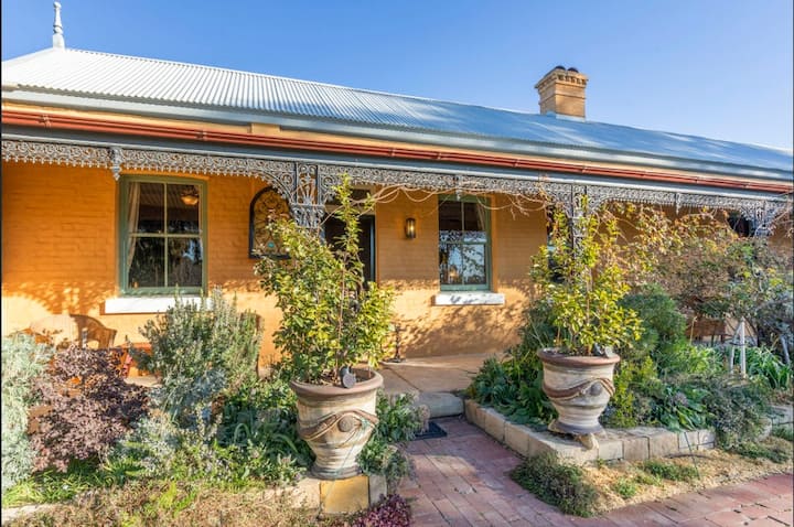 Thornleigh Cottage - Bungendore