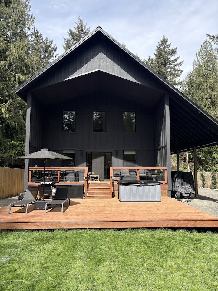 Wild Rabbit Cabin On Butter Creek, Hot Tub, Sauna - Packwood, WA