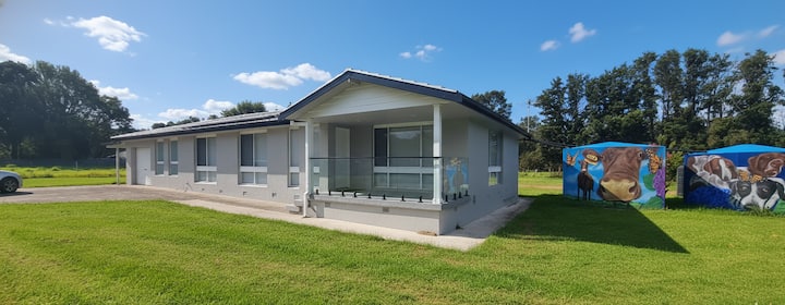 Family Retreat: Acre, Pet-friendly & Adventure - Jamberoo