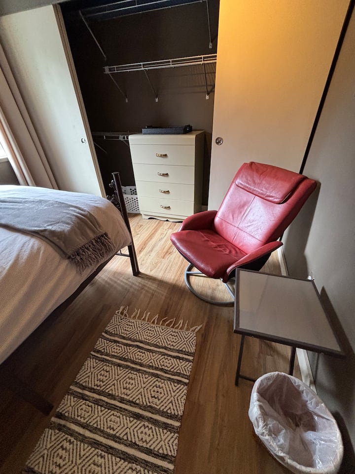 Inner City Private Room On North Beacon Hill - Seattle, WA