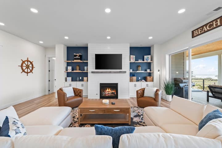 Sleeps 18, 5br Beach House Haven W Hot Tub - Westport