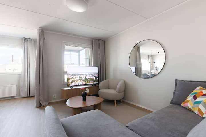 Stylish 2-bedroom Family Apt. W/ Sauna, Parking - Helsinki