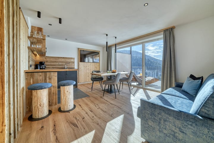 Neu! Hinterrainerhof - Ferienwohnung "Montes" - Avelengo