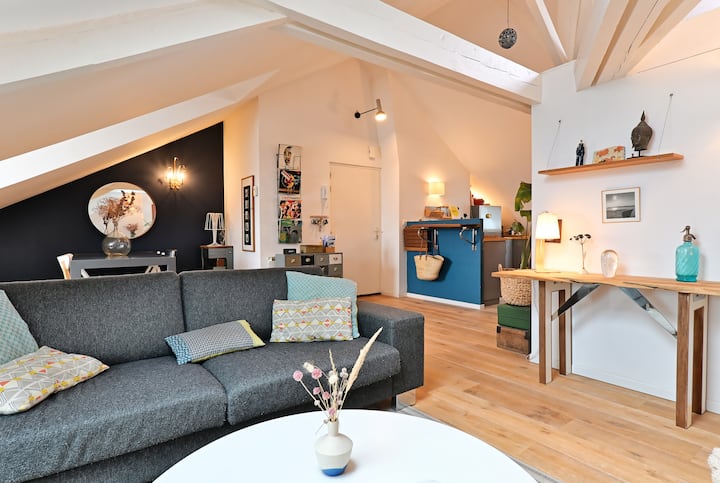 Lumineux & Traversant – Poutre Apparente – Parking - Nantes
