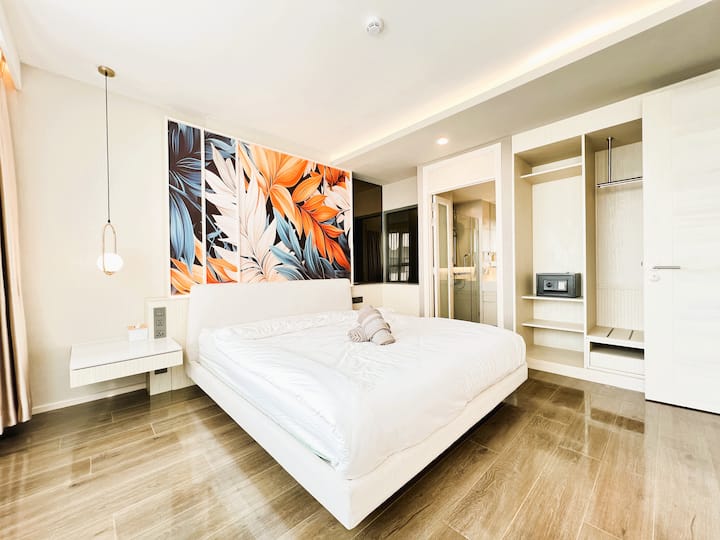 Beachfront Condo, Peaceful, Free Cleaning #045 - Pattaya City