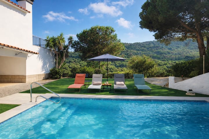 Villa Verema- Close To Vineyards & Beach With Pool - Caldes de Montbui