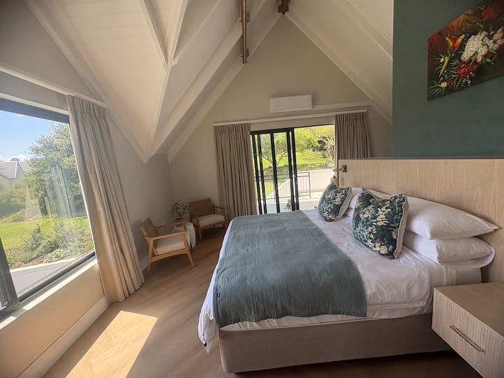 Self-contained, Quiet, Secure & Perfectly Located. - Hilton