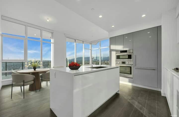 New Sky Suite - Close To Train + Brentwood Mall - Burnaby