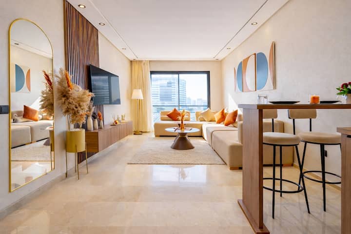 Rstay | Luxury Studio • Central • Sunset • Parking -