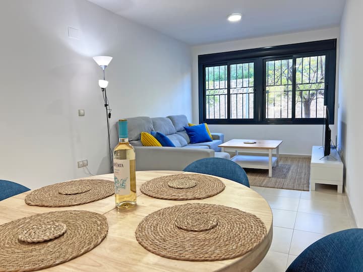 Amplio, Luminoso Y Terraza Privada Con A/c - Alicante