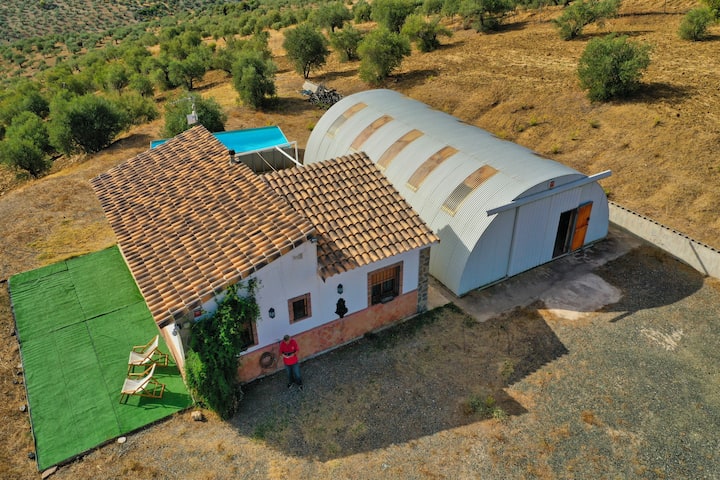 Country House With Pool Surrounded By Nature - Guaro