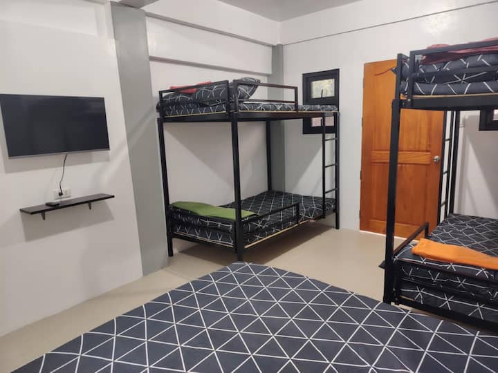 Jk27 Hometel
Family Room 02 - Ligao