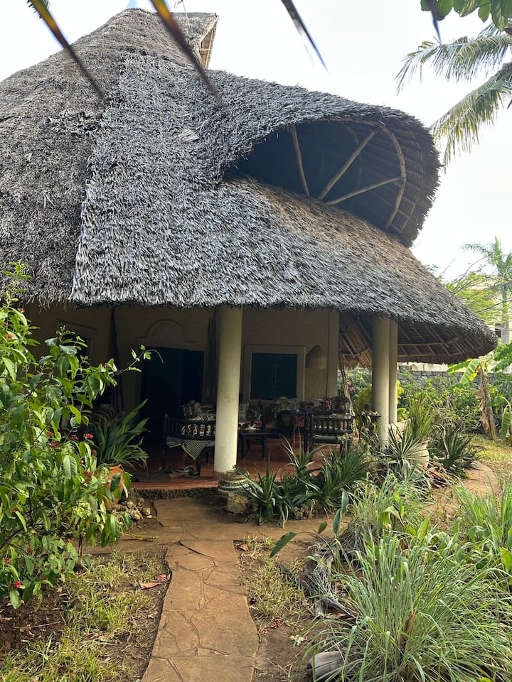 Baobab Nature House - Diani Beach
