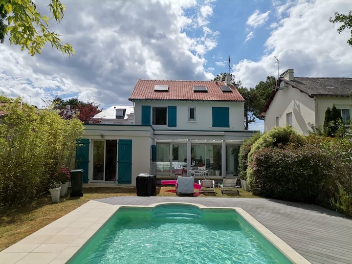 Villa Avec Piscine Chauffée – Proche Hôtel Royal - Batz-sur-Mer