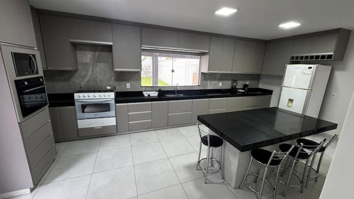 Casa Ampla Excelente Localização - Aparecida - Uberlândia