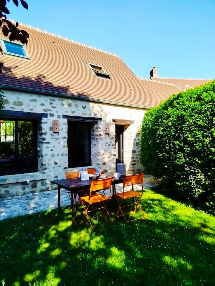 Chez Cilia | Gîte Calme | Senlis Chantilly Astérix - Oise