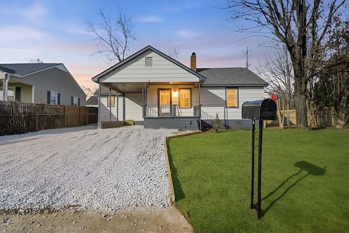 2 Bedroom 1 Bath Home In Huntsville - Huntsville, AL