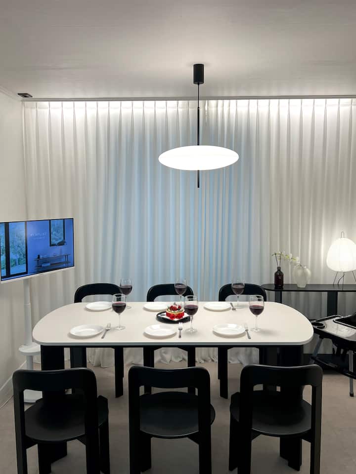 [New] 최대 8인/마포역8분/광화문18분/퀸침대4 2br/1.5bath/한강도보3분 - Gyeonggi-do