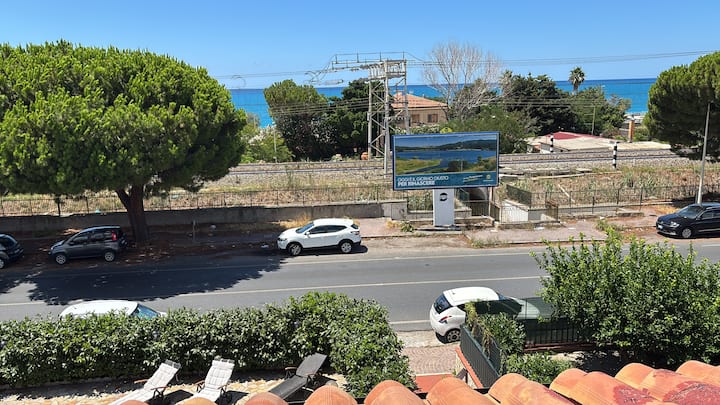 Attico Con Terrazzo Panoramico A 50 Mt Dal Mare - Amantea