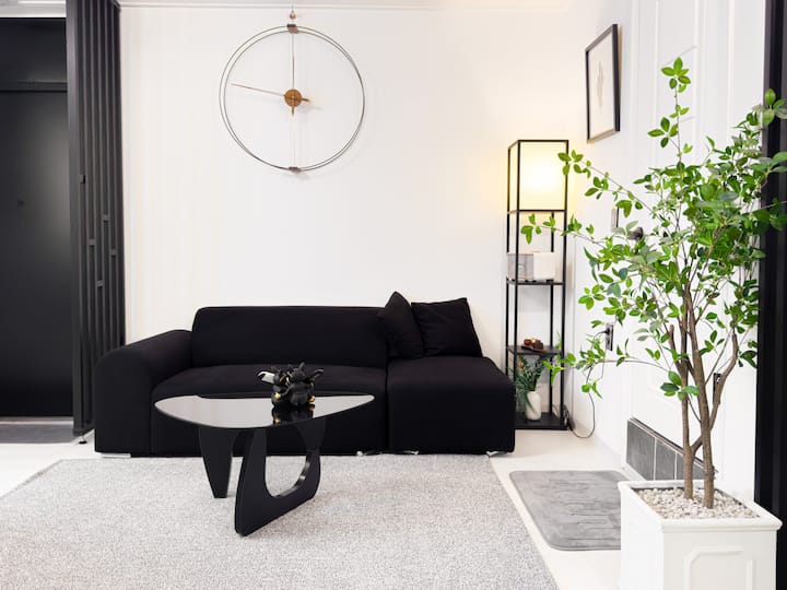 [평지]역세권3분/퀸3최대6인넓은집/짐보관/답십리역&용답역지하철. 성수.서울숲.명동.홍대. - Gyeonggi-do