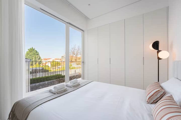 Bright 2 Bedroom Apartment With Garden - Matosinhos