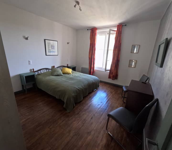 Appartement 6 Personnes Au Vigeant - Le Vigeant