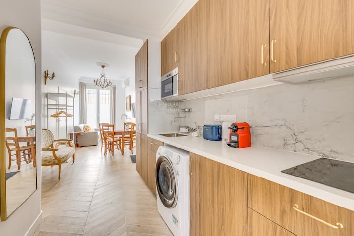 Sacré-cœur - 2br - 2ba - Ac - Parijs