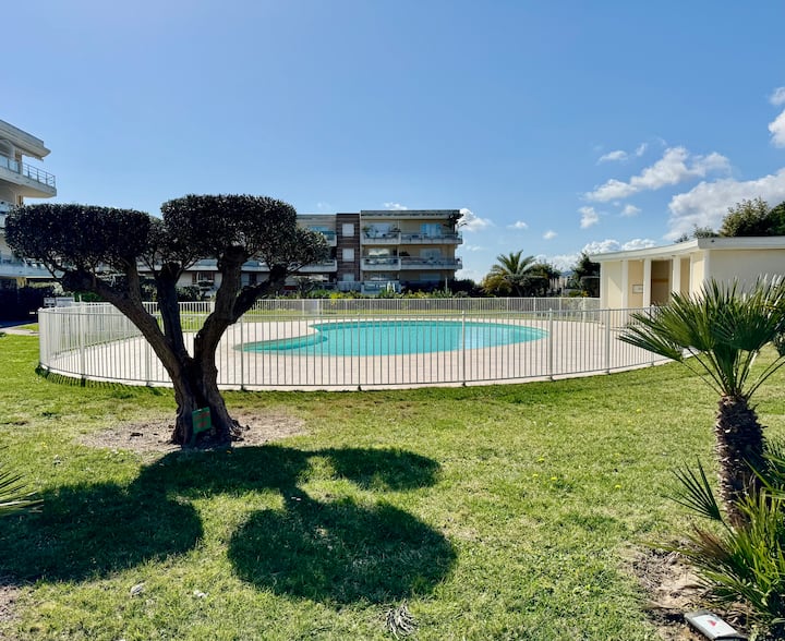 ÉLégant T2 En Rez-de-jardin - Piscine - Parking - Juan les Pins