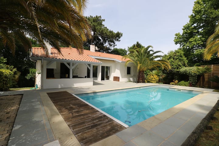 Villa 8 Personnes, Centre, Golf, Piscine Chauffée - Hossegor