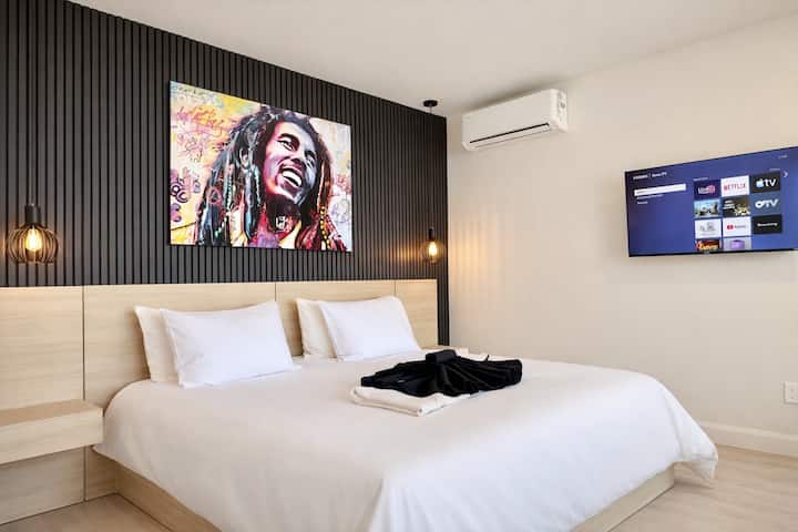 Studio #8 - Bob Marley | Clim • 5 Min Centre-ville - Levis
