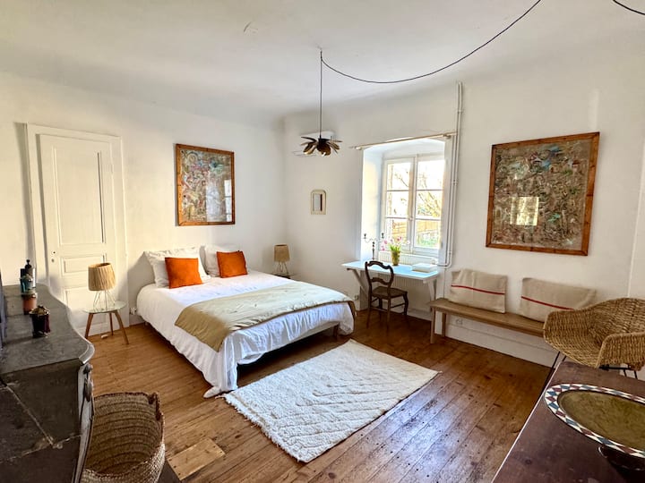 Chambre Sur Jardin Dans Maison Saint Jean - Poligny