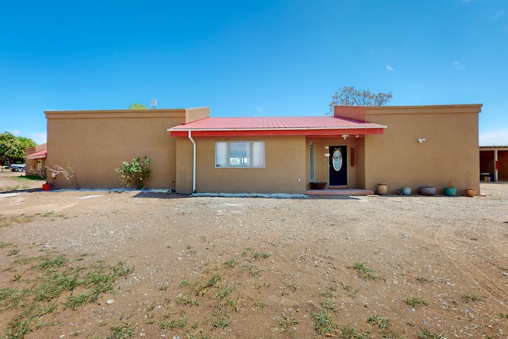 Desert Hacienda | Luxury Estate, Central Location - Española, NM